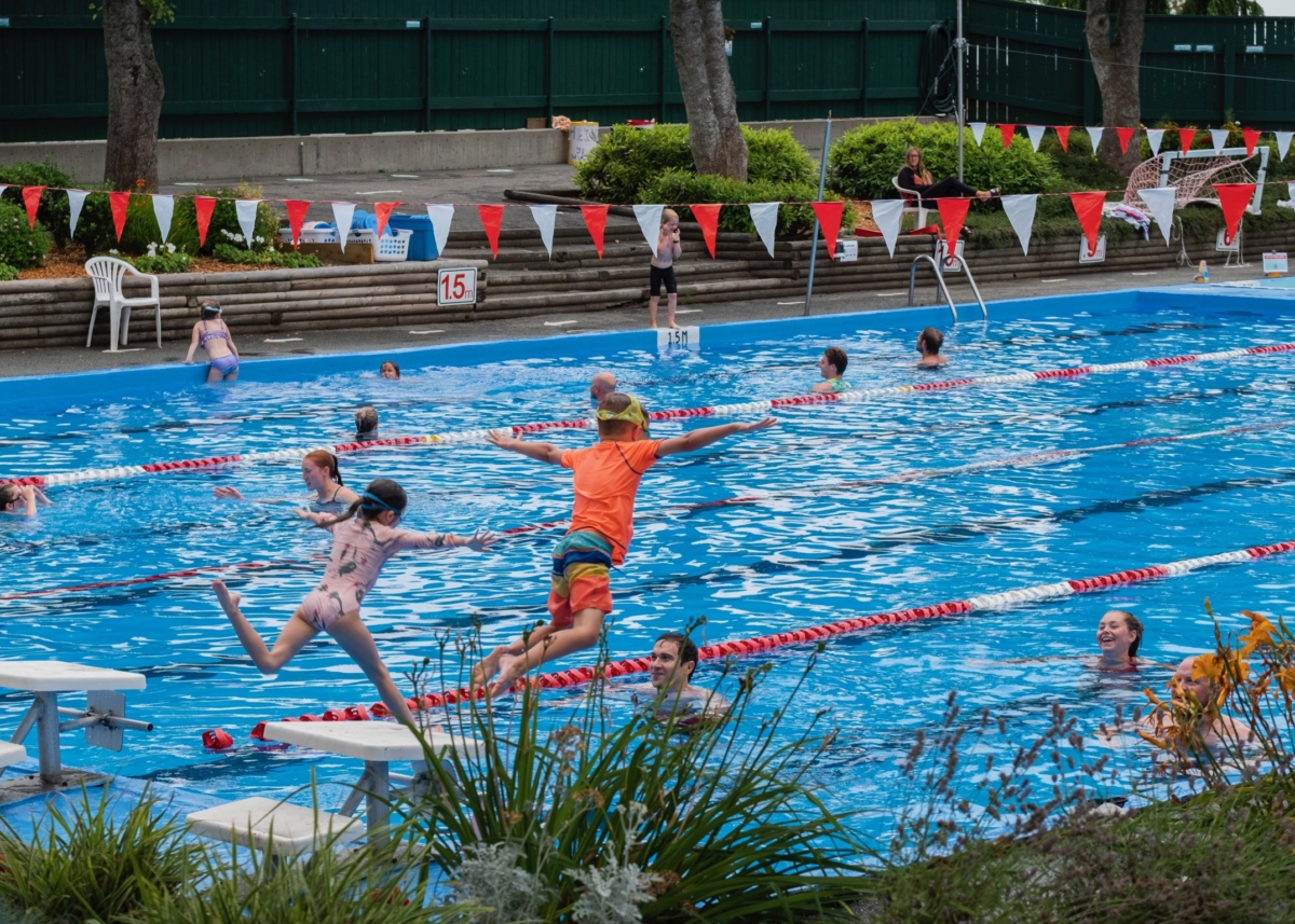 Swimming - Crescent Beach Swimming Club